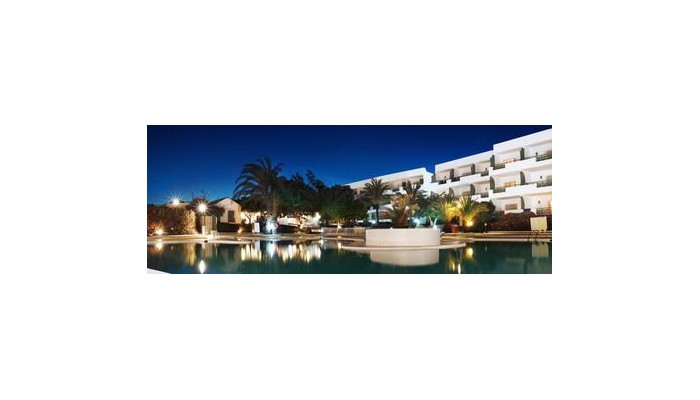 Hotel Ficus Apartamentos din Lanzarote Spania travos.ro